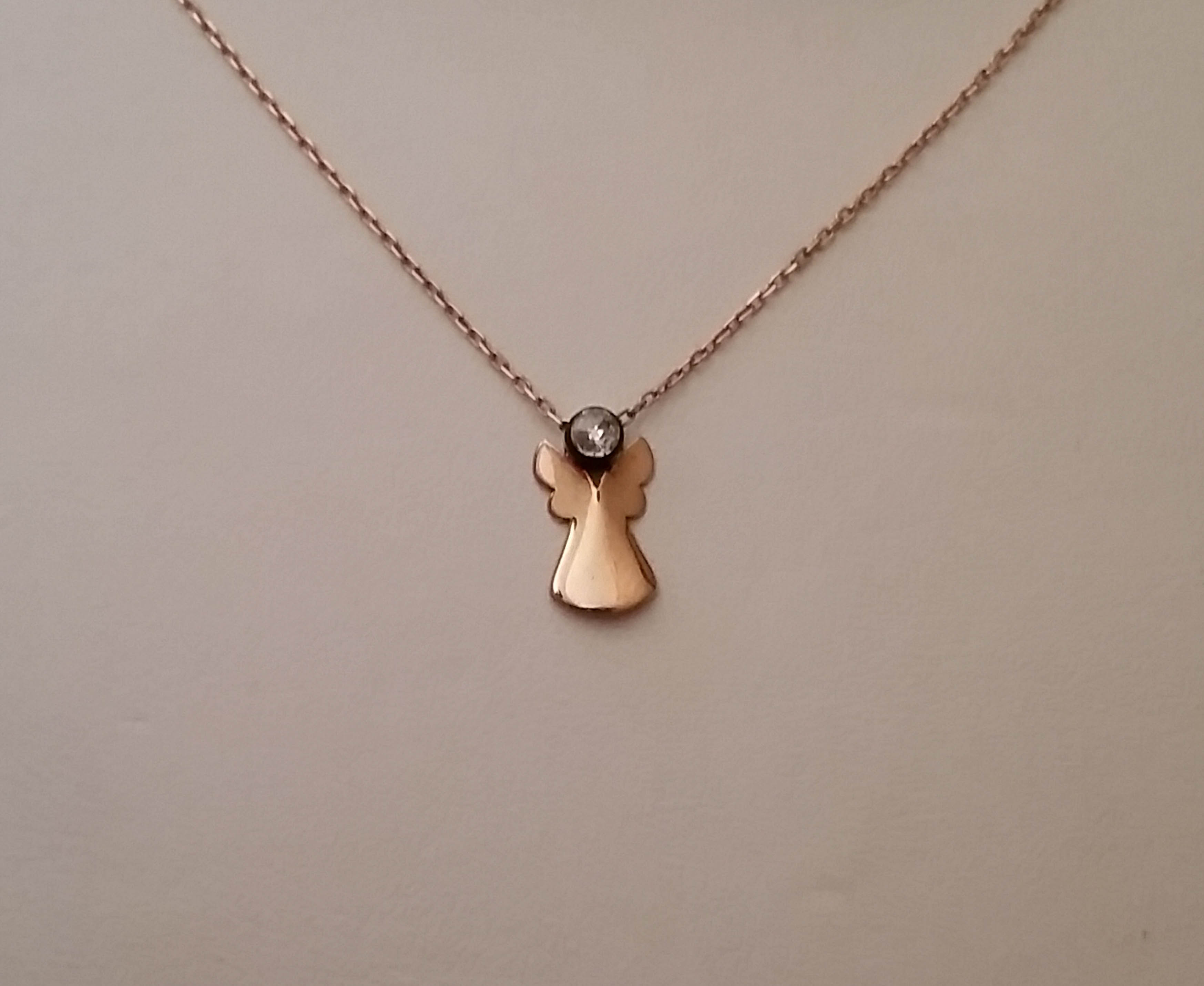 Angle Necklace on Luulla